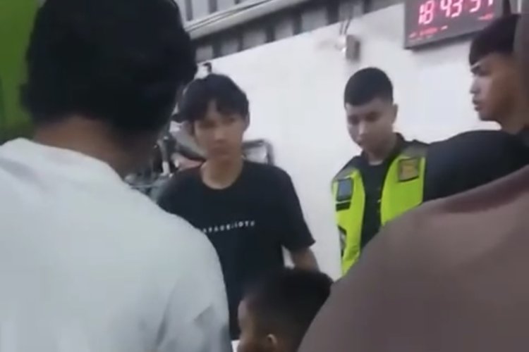 Viral Pelanggan Geruduk Gudang SPX, Diduga Gegara Paket Tak Sampai ...